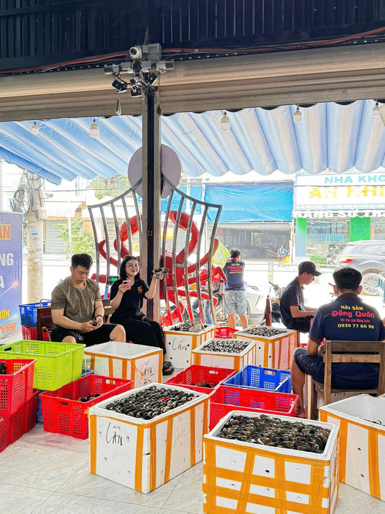 VỰA CUA ĐĂNG QUÂN - Thông Tin Tuyển Dụng